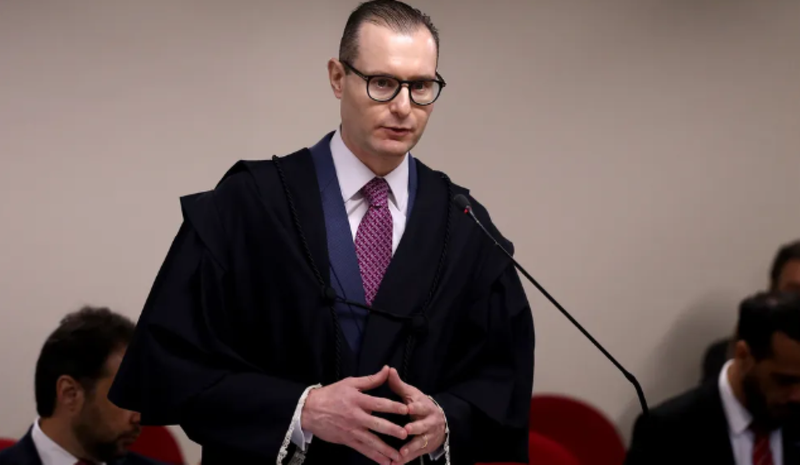 Cristiano Zanin toma posse como ministro do STF | Pensar Piauí Cristiano Zanin toma posse como ministro do STF | Pensar Piauí
