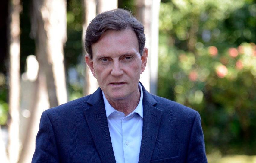 MP denuncia Crivella por esquema de propina de R$ 32 milhões