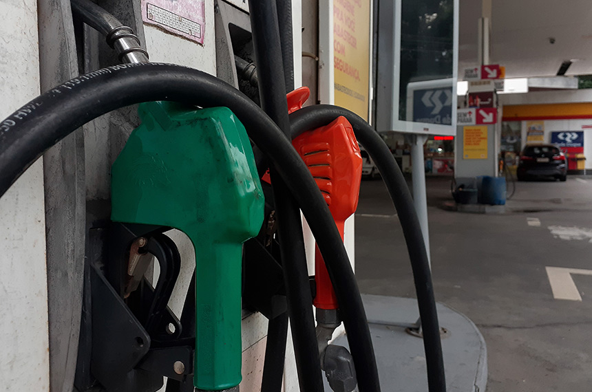 Governo edita MP com subsídio para segurar preço do diesel